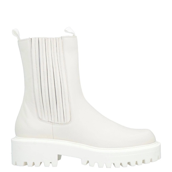 Vic Matie | Shoes | Nwb Moto Boots Chelsea Boot | Poshmark